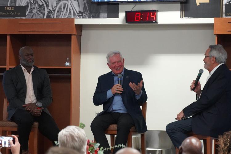 Rose Bowl Quarterbacks Club Looks Back on 2006 Texas-USC Thriller ...