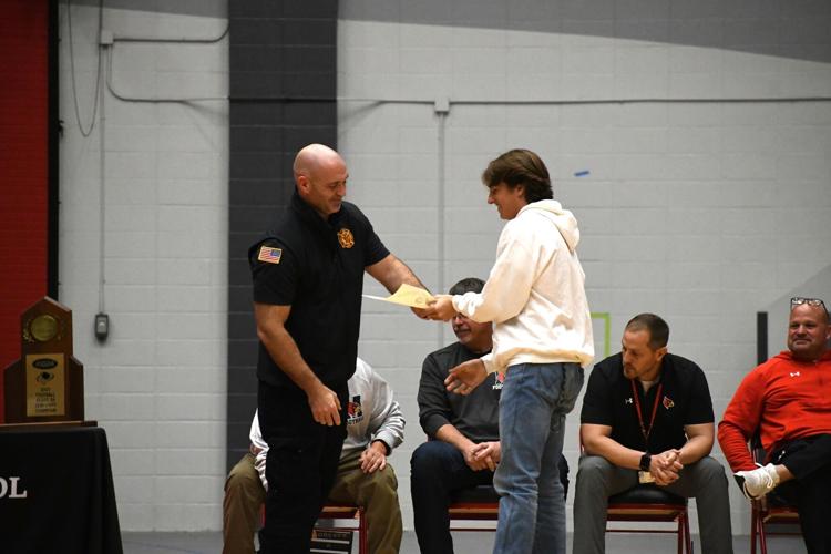 Mayfield community celebrates high school's 13th state football ...