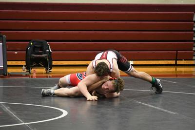 Mustangs defeat Lakers on senior night | Sports | paducahsun.com
