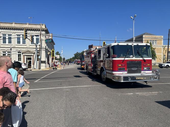 metropolis workers marching
