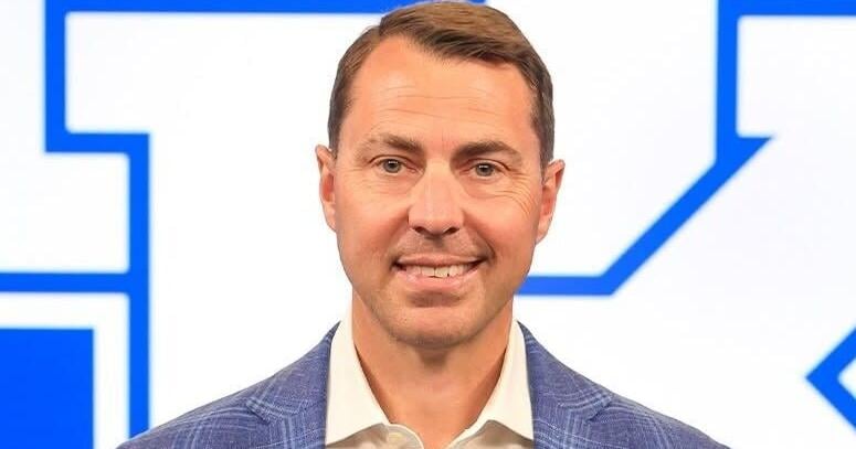UK hires J Batt to replace Barnhart | Sports | paducahsun.com