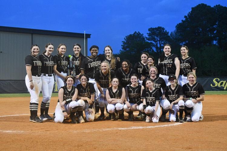 Lady Falcons hold off Murray to claim All "A" regional title | Sports ...