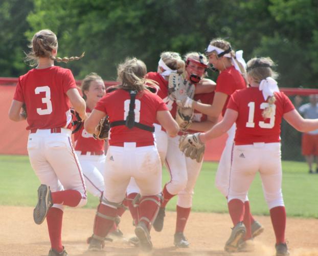 Lady Lakers down reigning softball queens Marshall County for district ...
