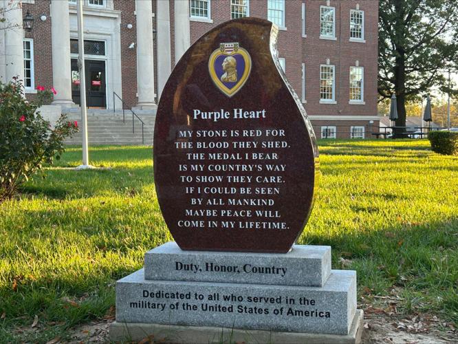 New Purple Heart monument unveiled on Veterans Day | News | paducahsun.com