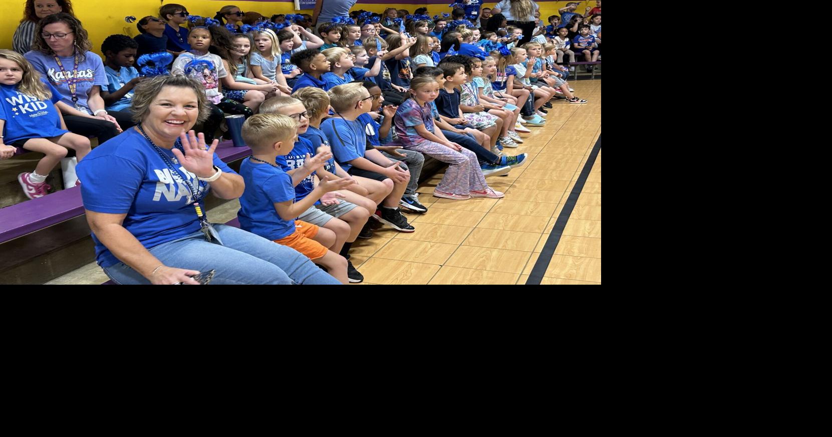 Lone Oak Elementary celebrates Blue Ribbon School Award with cheers ...