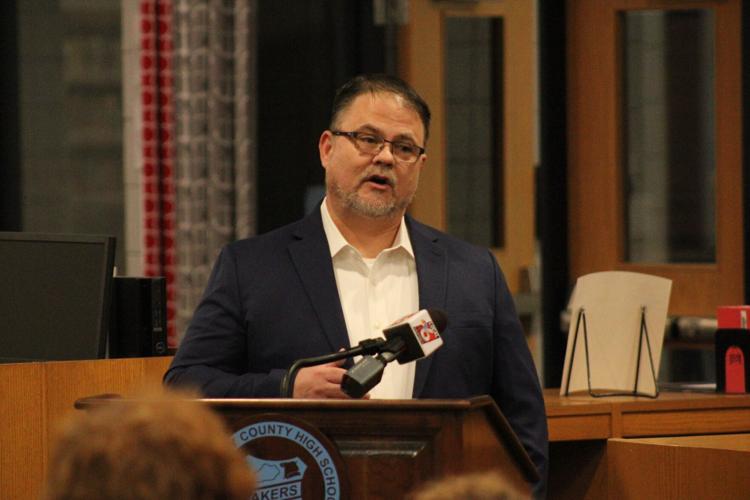 Calloway's first look at Lewis's Lakers | Sports | paducahsun.com