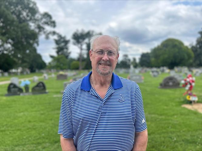 Family challenges unexpected memorial fee at local cemetery | News ...