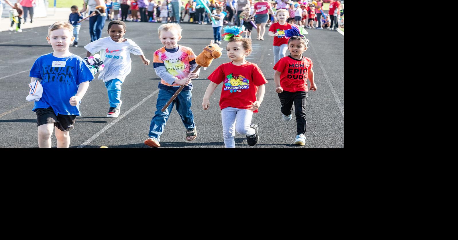 Off to the races: Preschool students get a taste of tradition with ...