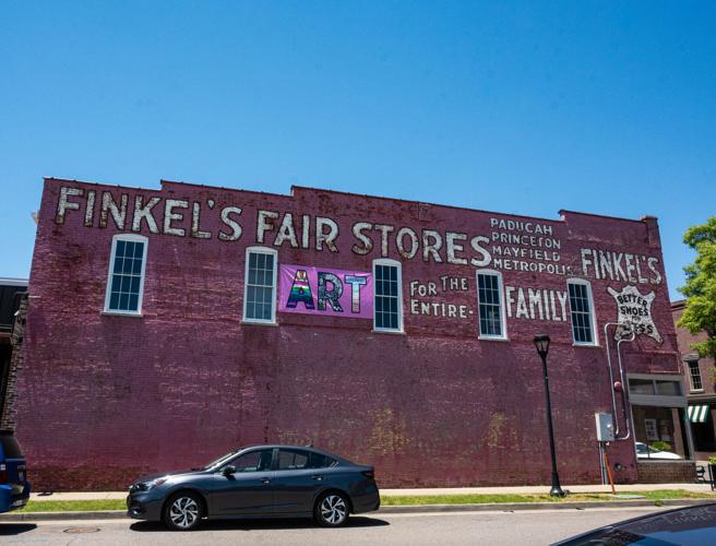 Market House unveils winning summer art banner | News | paducahsun.com