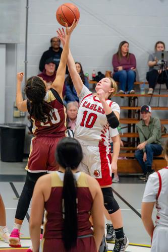 Gracie Howard becomes all-time leading scorer, Comets defeat Eagles ...