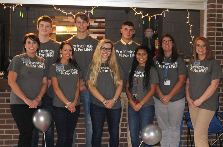 Student-run bank opens inside Graves County High | Local News ...