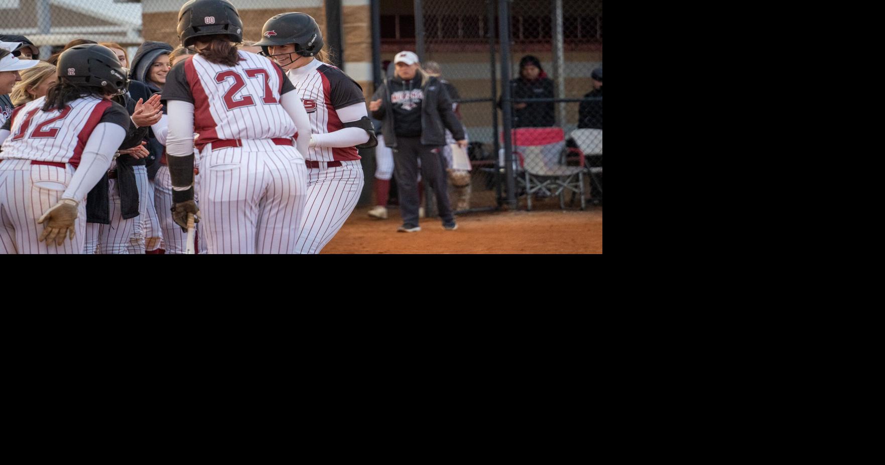Lady Mustangs win big in home opener against Murray | Sports ...