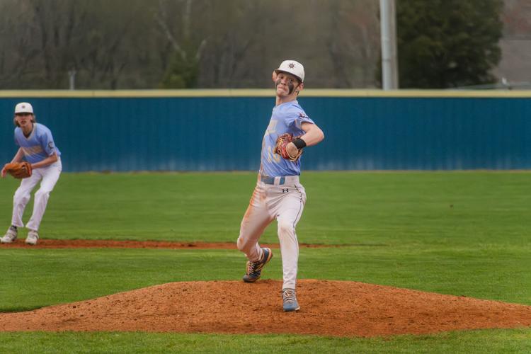 Graves County Eagles soar in three inning romp | Sports | paducahsun.com