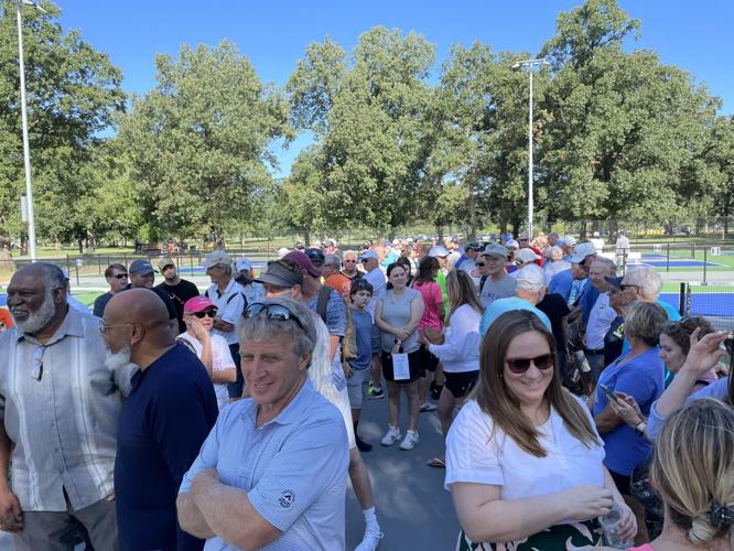 Large crowd attends Paducah pickleball court opening ceremony ...