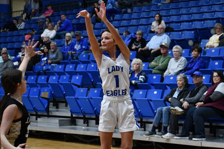 Lady Eagles finish undefeated at home, rout Murray | Sports ...
