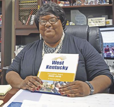 Blythe's book honors WKCTC's history | Local News | paducahsun.com