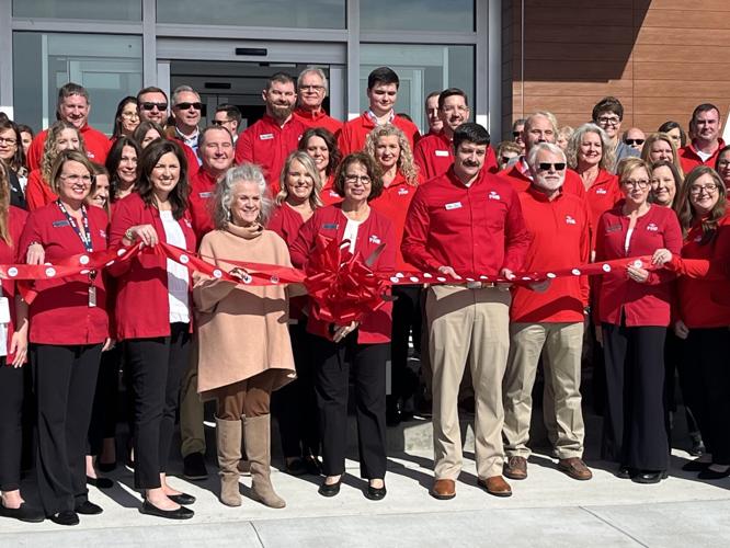FNB Bank celebrates grand opening after rebuilding Mayfield Main Office ...