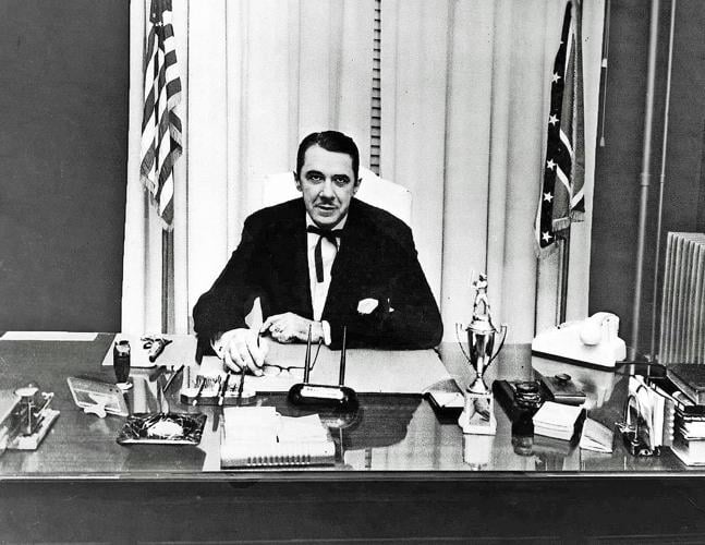 Chuck Thomas' funeral fit for a warden-king | News | paducahsun.com