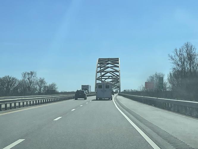 Officials urge drivers' safety as I-24 Ohio River Bridge project begins ...