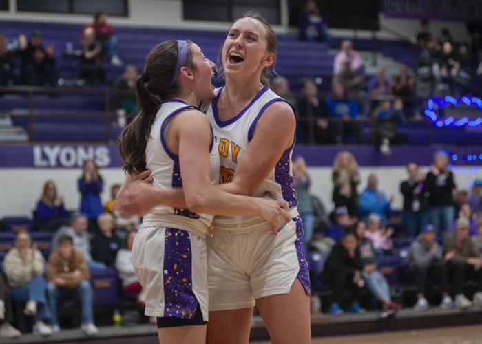 Lady Lyons take down McCracken County | Sports | paducahsun.com