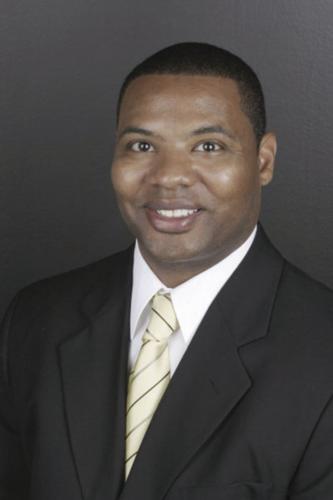 Ex-football star hired for Oscar Cross Club | Local News | paducahsun.com