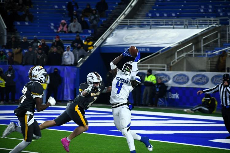 Tilghman football brings home 4A title | Sports | paducahsun.com