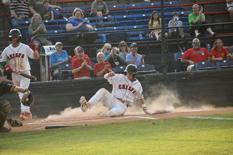 Chiefs edge out Miners in 3-2 decision | Sports | paducahsun.com