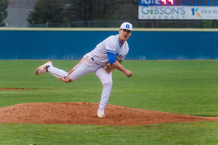 Graves County Eagles soar in three inning romp | Sports | paducahsun.com