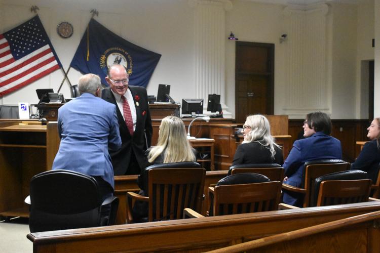Nickell swears in 7 new attorneys in Paducah | News | paducahsun.com
