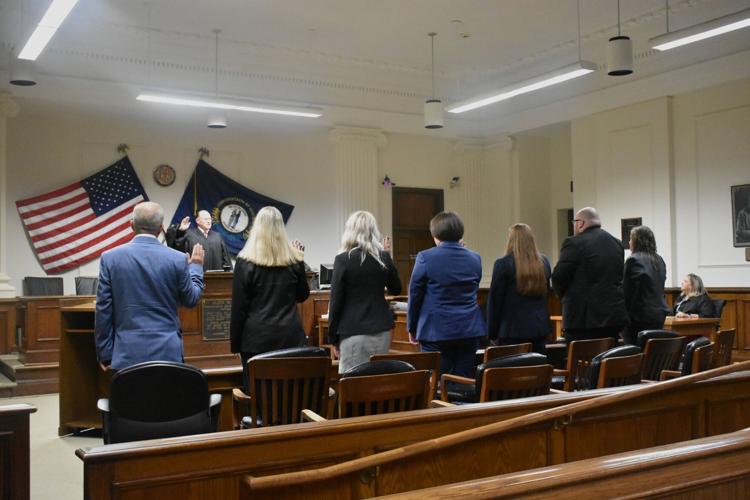 Nickell swears in 7 new attorneys in Paducah | News | paducahsun.com