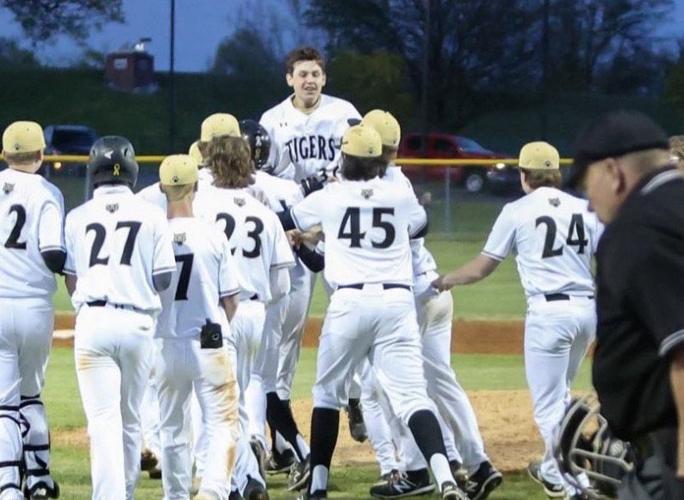 Murray's Miller to continue baseball career | Sports | paducahsun.com