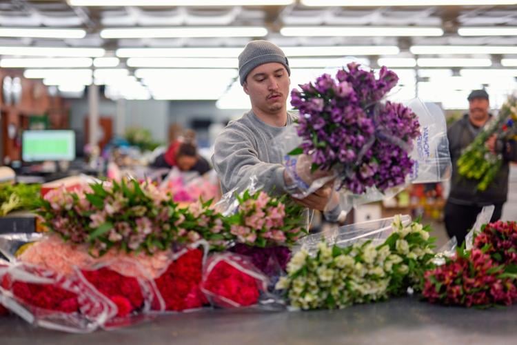'Art for a loved one' – flowers power Valentine's Day sales | News ...