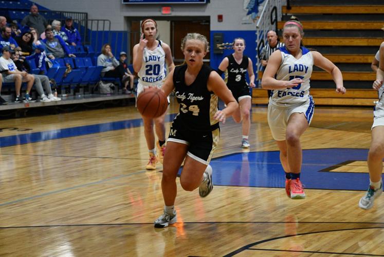 Lady Eagles finish undefeated at home, rout Murray | Sports ...