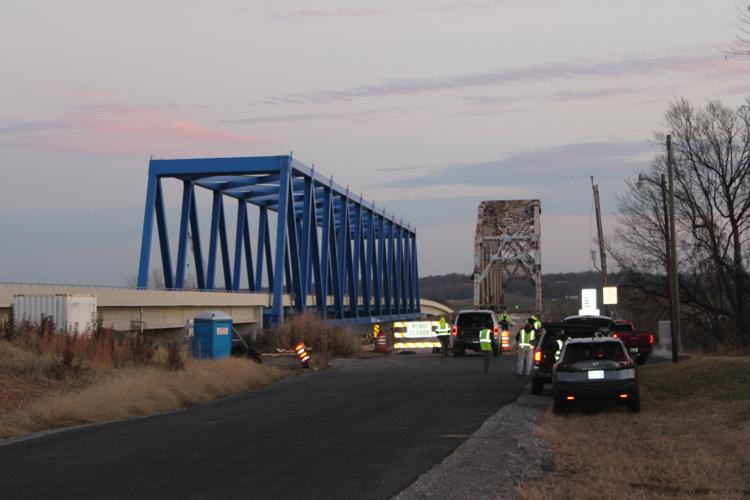 Old U.S. 60 'Smithland' Bridge demolition | | paducahsun.com