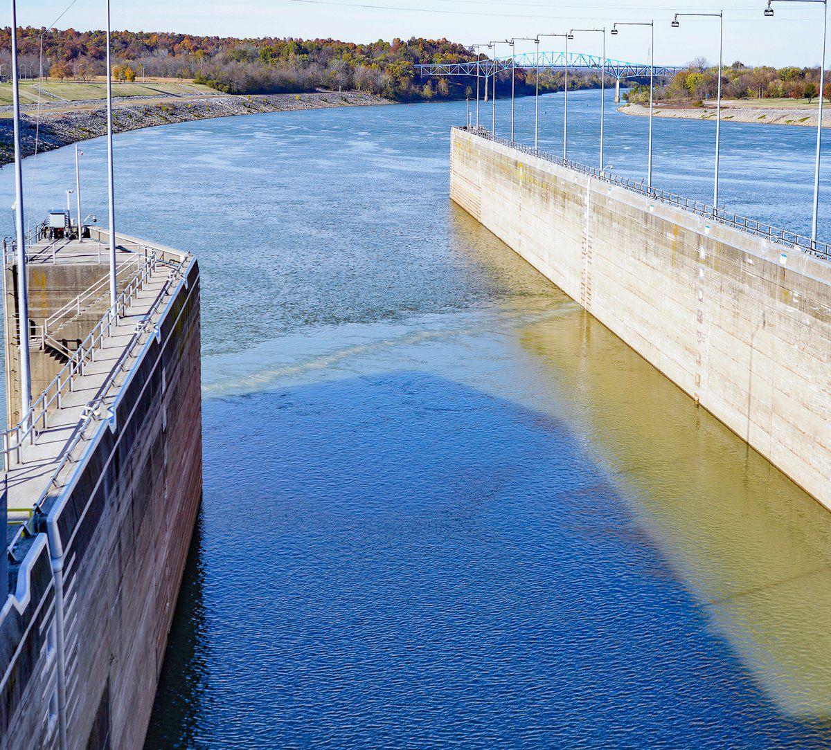 New bio-acoustic fish fence operational at Barkley Lock | Local News ...