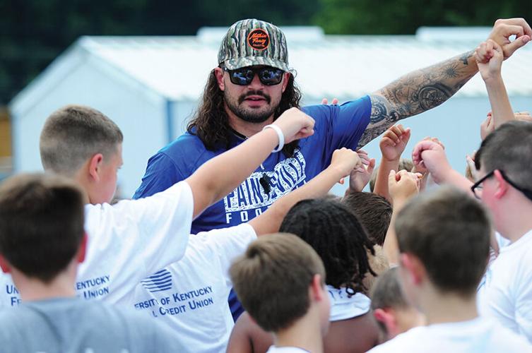 Kash Daniel holds youth football camp | Sports | paintsvilleherald.com