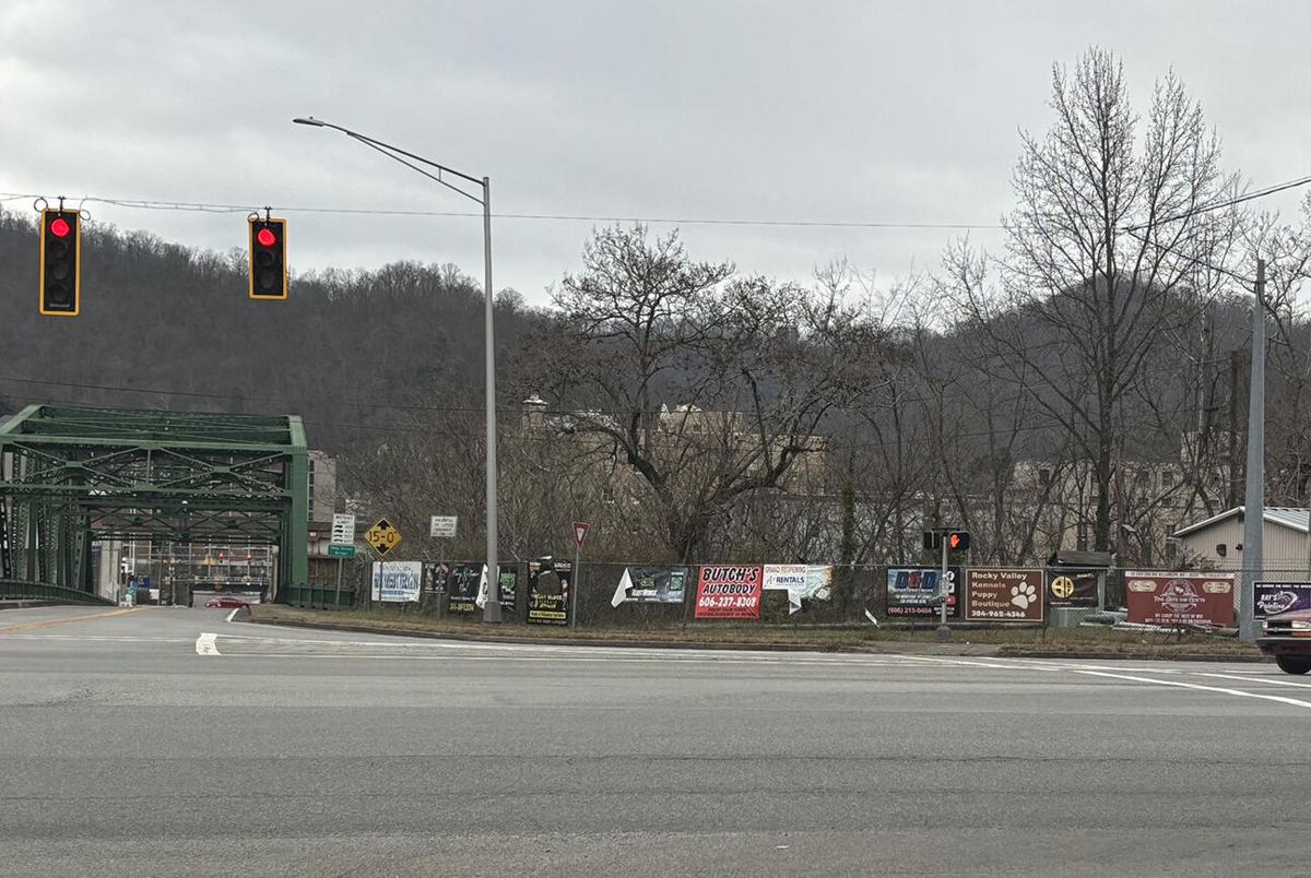 KYTC: Illegal sign removal underway across District 12 | News ...