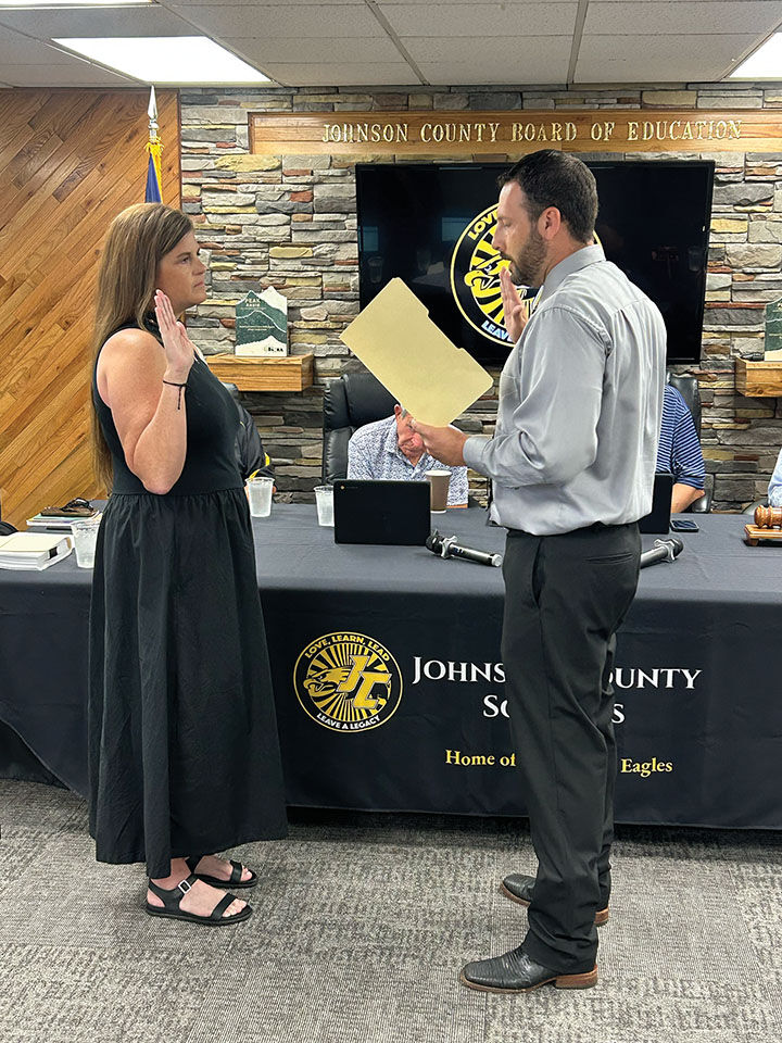 JCBOE announces sixth-grade move to JCMS, swears in board member | News ...