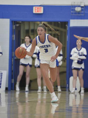 Lady Tigers win season opener | Sports | paintsvilleherald.com