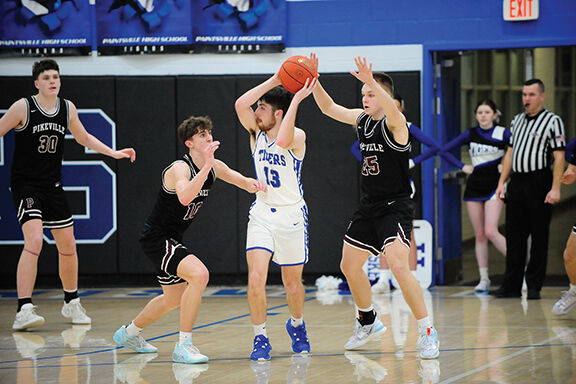 Big second half leads Panthers over Tigers | Sports | paintsvilleherald.com
