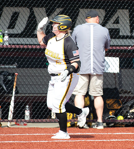 Delong and Delong, long gone against Pikeville | Sports ...