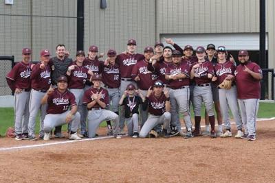 High school baseball: Wildcats improve to 5-0 after sweeping Howard ...