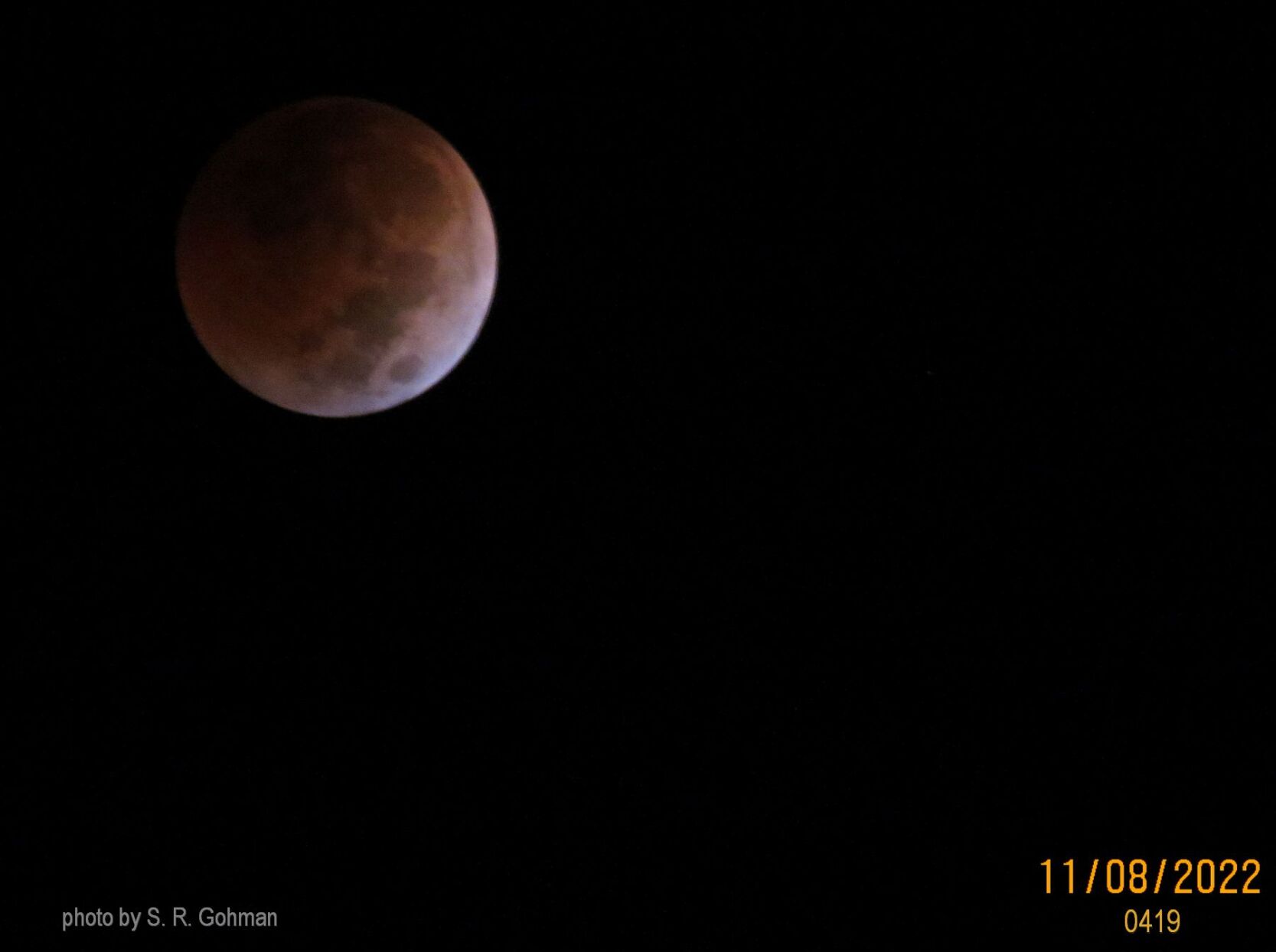 Local photographer snaps lunar eclipse photos | News | palestineherald.com