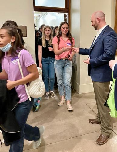 Palestine eighth graders tour Capitol with Representative Cody Harris ...