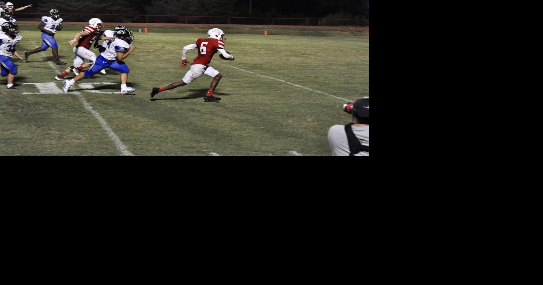 Elks run free in second half, win 22-6 | Sports | palestineherald.com