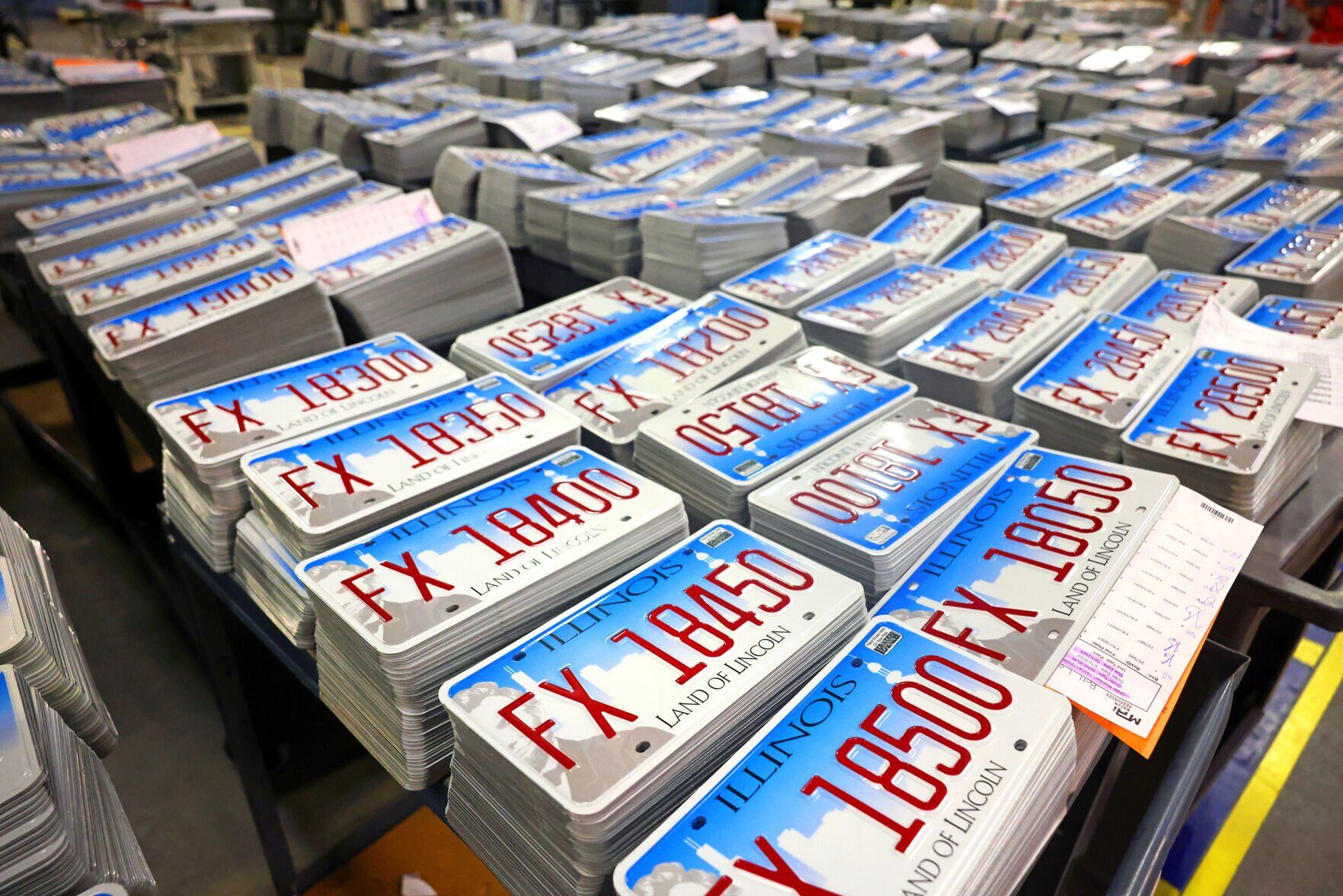 Illinois puts 550 custom license plate applications on the ‘naughty ...