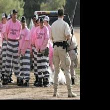 Inmates convicted of DUI at Arizona jail wear pink