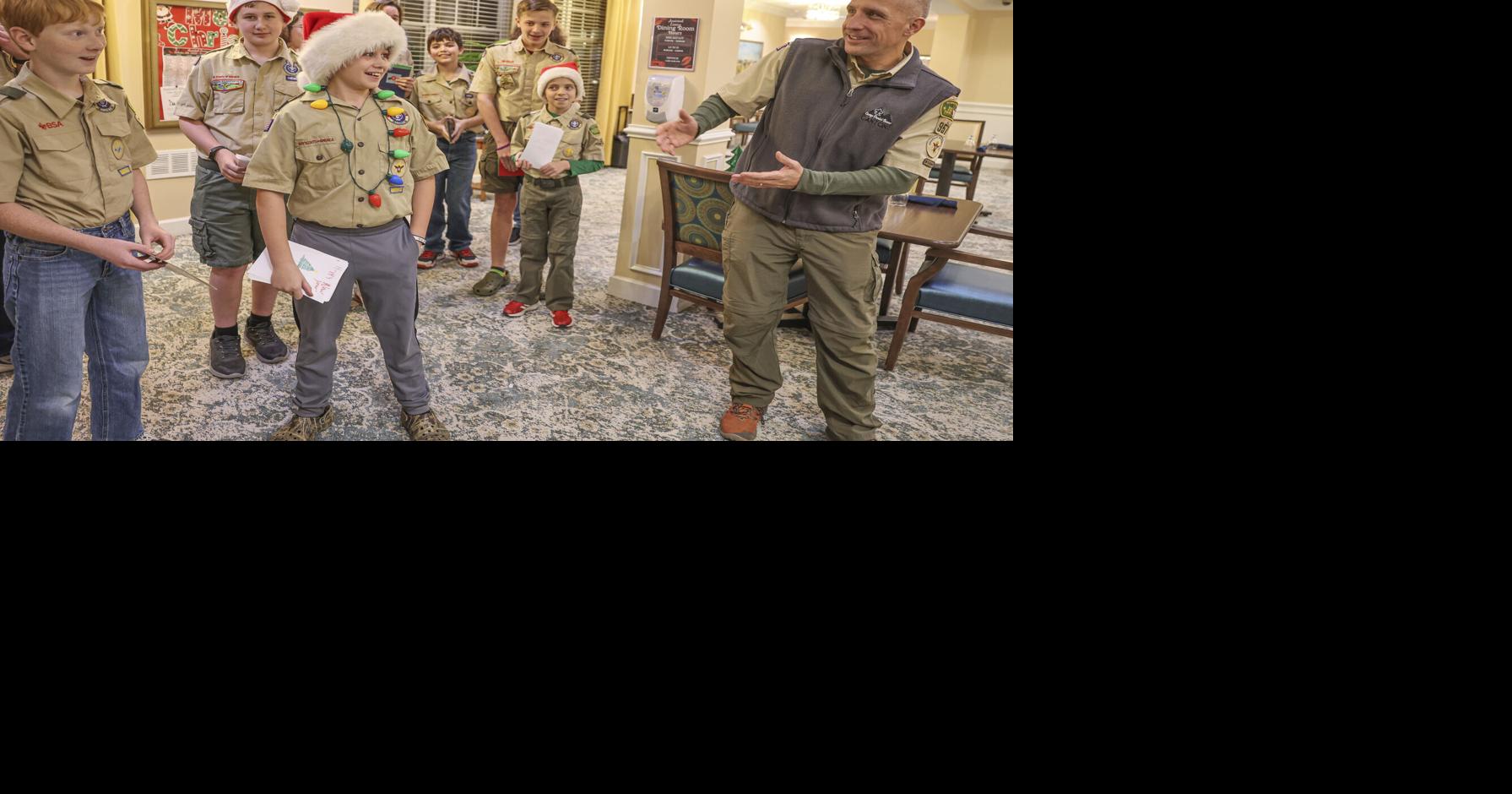 Boy Scouts deliver Christmas cards, carols to Bloomington seniors