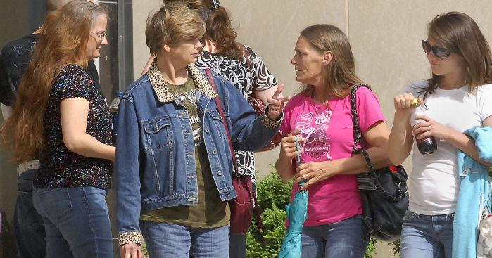 Jurors return to courthouse to deliberate in Harris murder trial