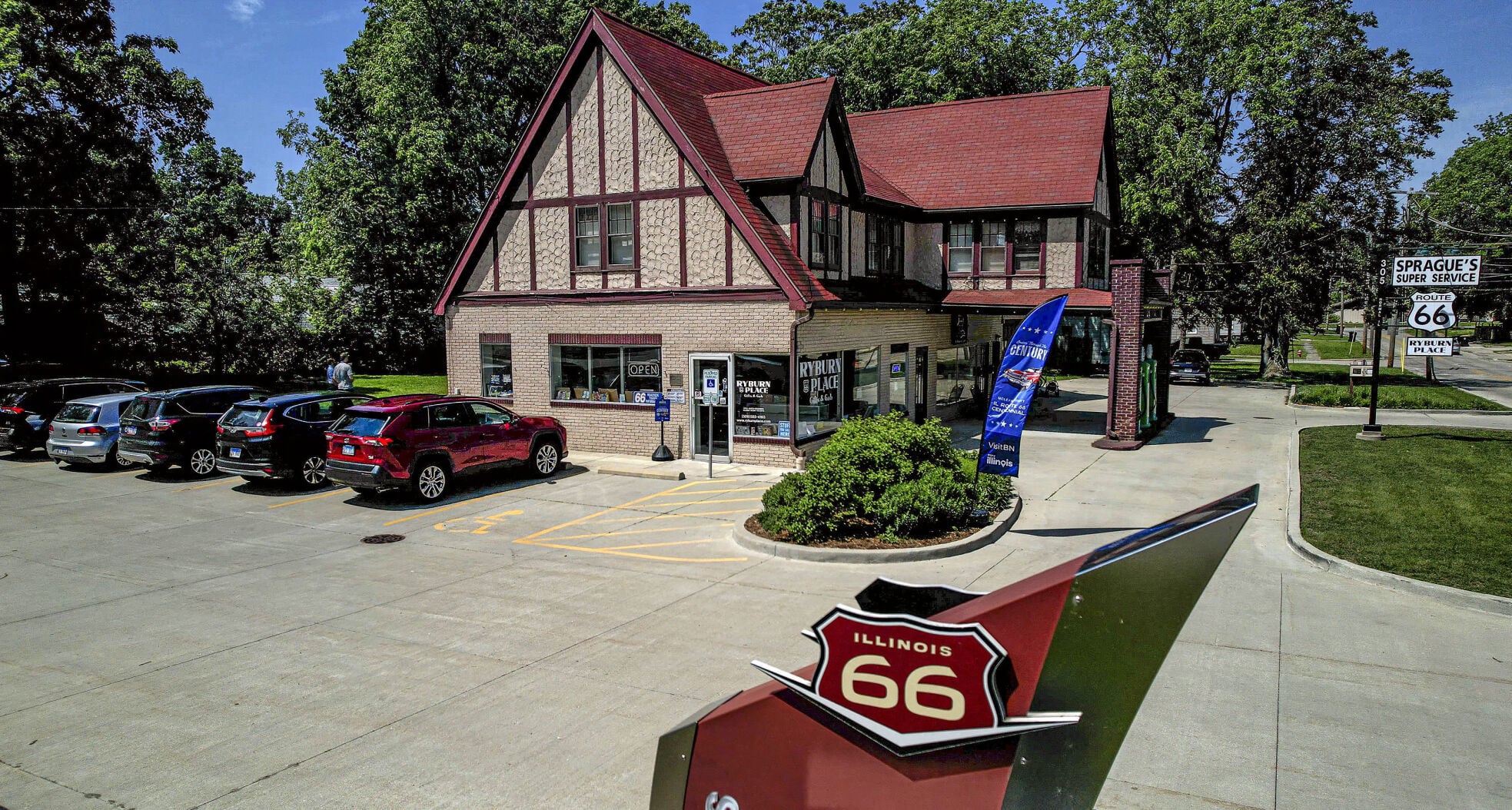 Route 66 mural takes shape at Normal’s Sprague’s